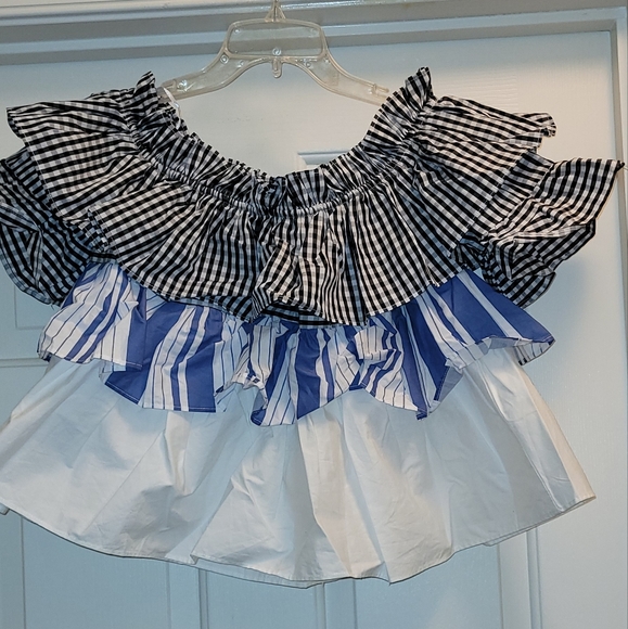 Romeo & Juliet Couture | Tops | Romeo Juliet Couture Layered Ruffle Top ...